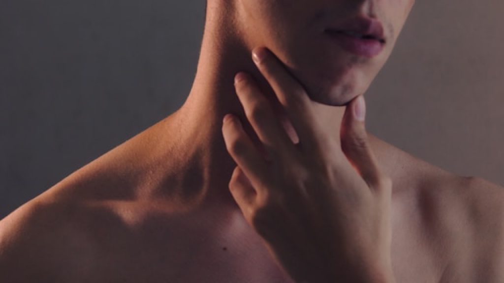5 Ways To Alleviate Sore Neck Muscles - TheWellnessVerse