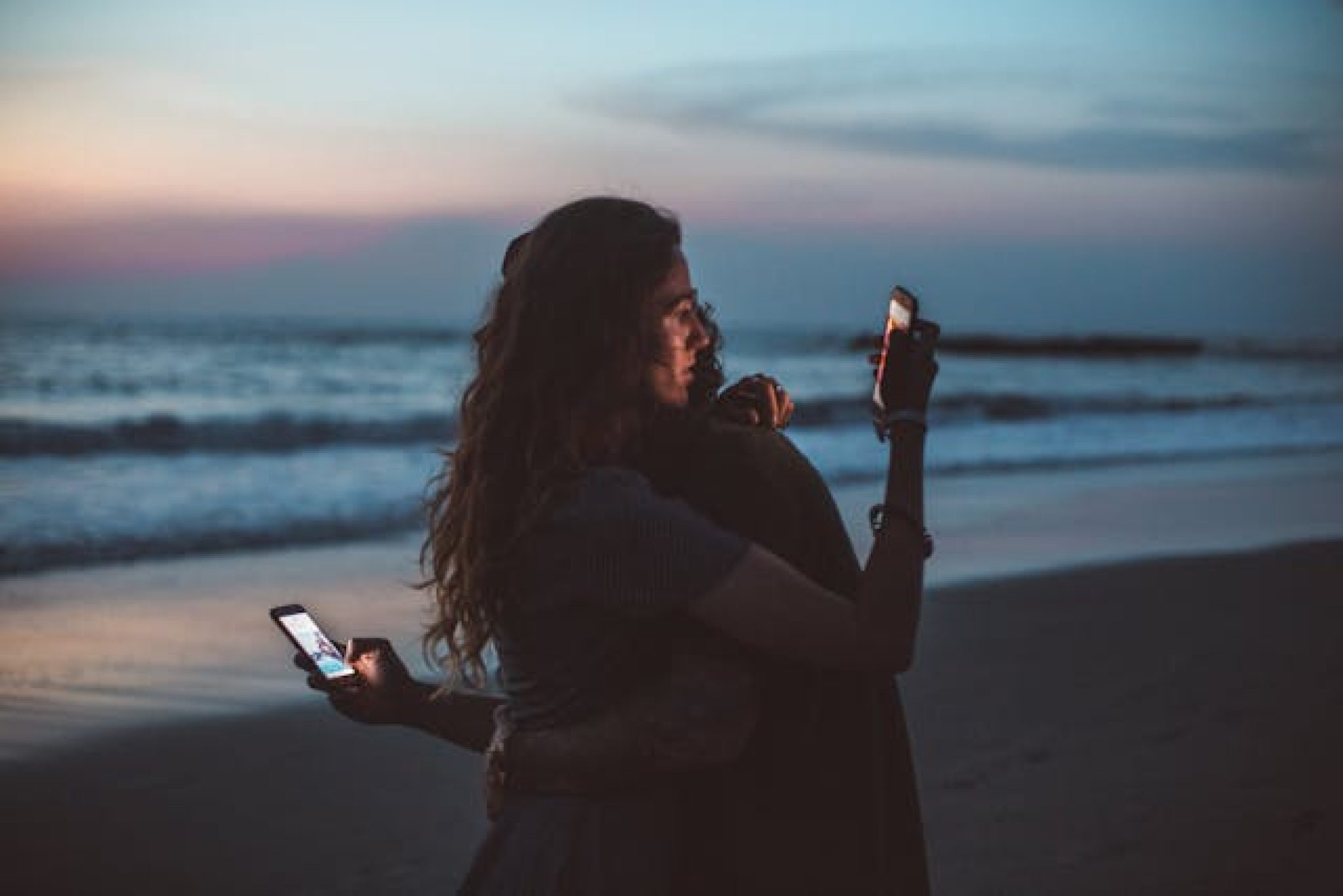 How To Talk To Your Partner About Healthy Social Media Boundaries ...